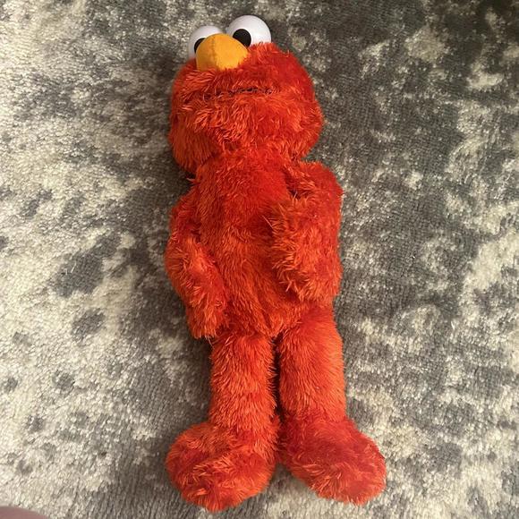 Hasbro | Toys | Hasbro Plush Sesame Street Elmo Loves To Hug | Poshmark